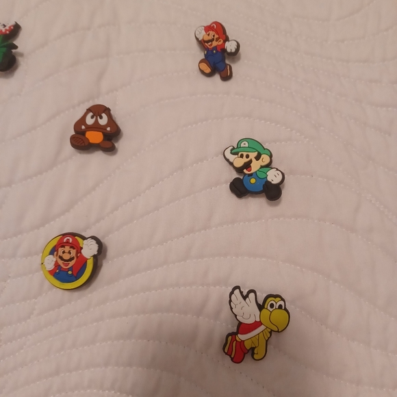 CROCS | Accessories | Super Mario Brothers Croc Charms Jibbitz Crocs ...